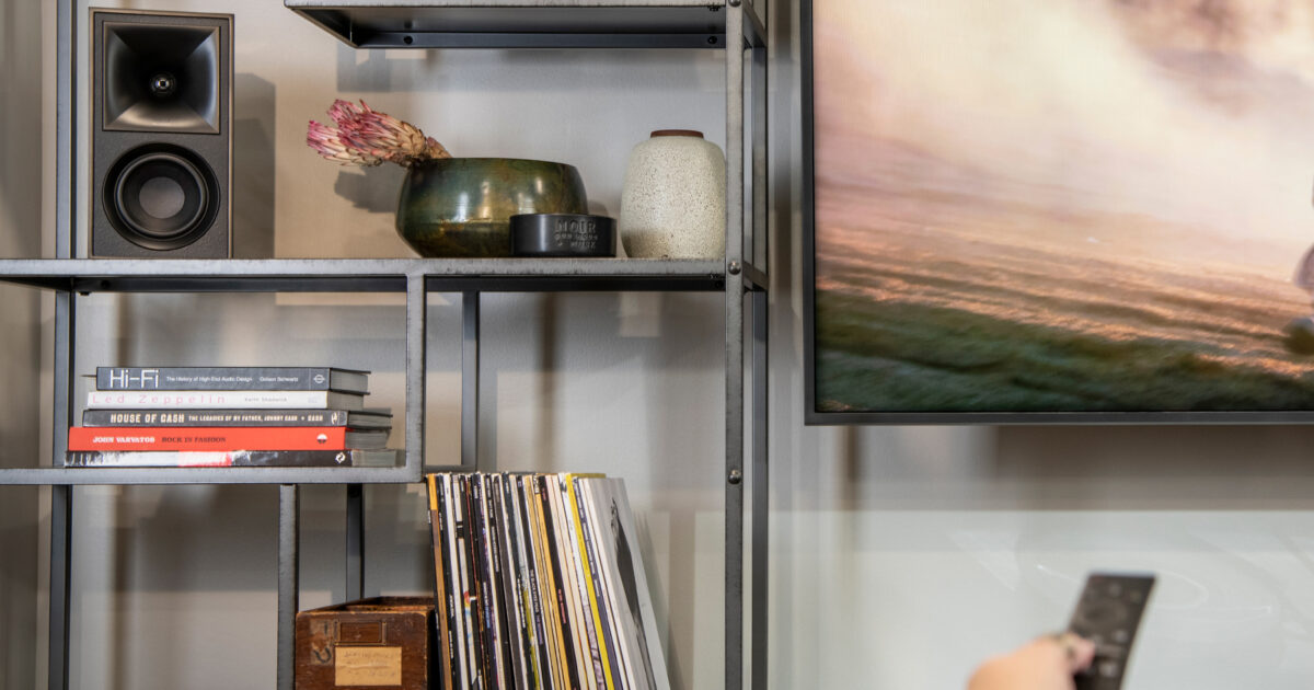 Analog vs Digital Media: Which is Better? | Klipsch
